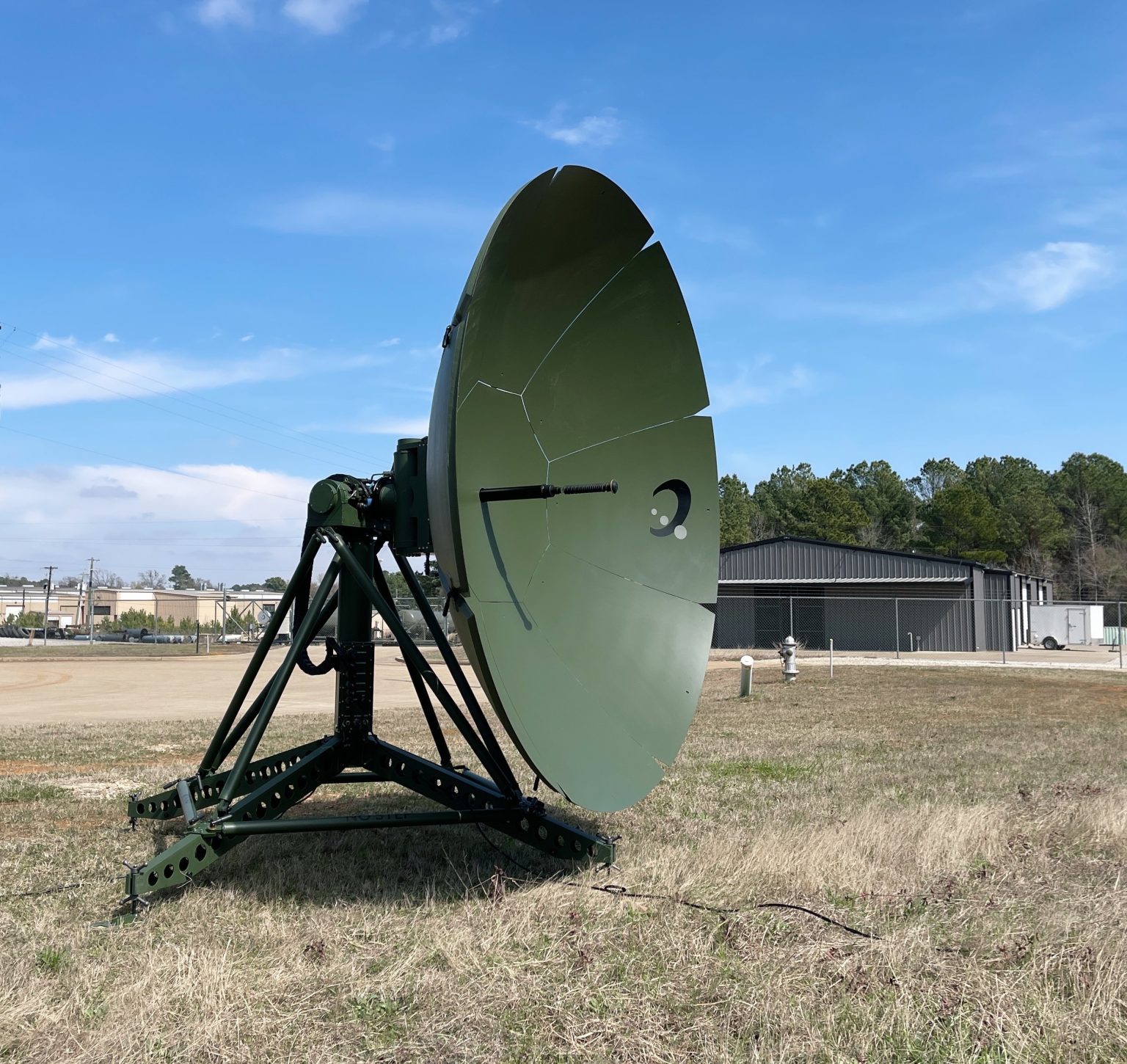 26138 XY LEO MEO GEO Tracking Antenna - Sat-Lite Technologies