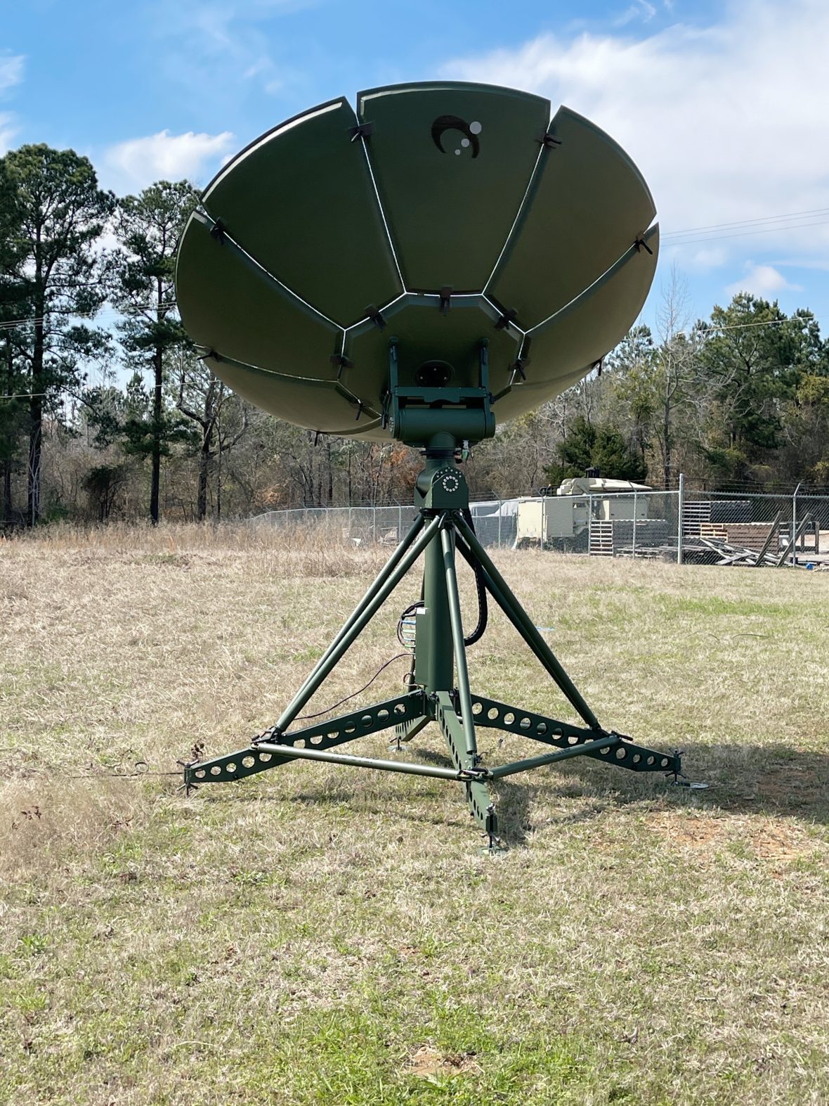 26138 XY LEO MEO GEO Tracking Antenna - Sat-Lite Technologies